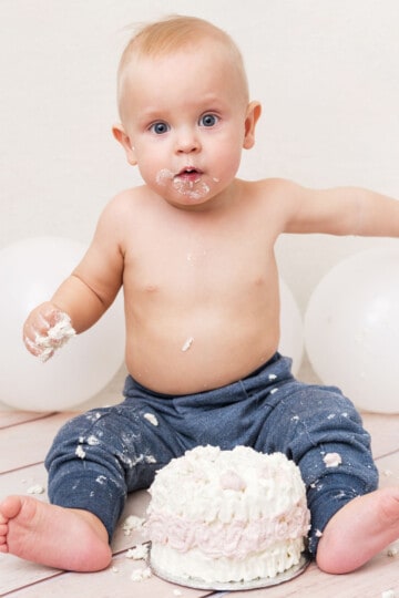 1st Birthday Smash Cake How To: Size Guide & Recipe Ideas